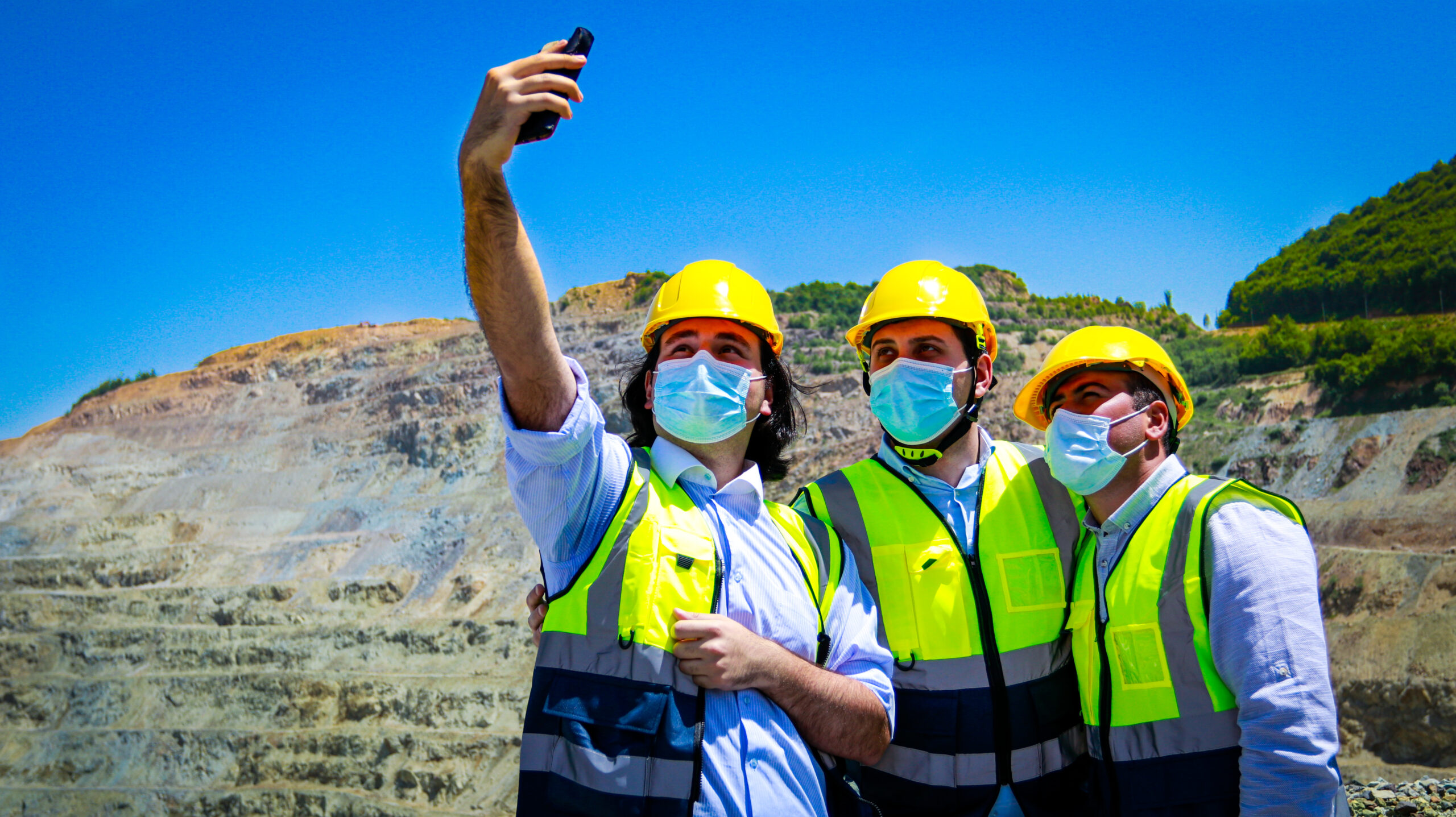 The first industrial tour was organized in the production area of RMG.